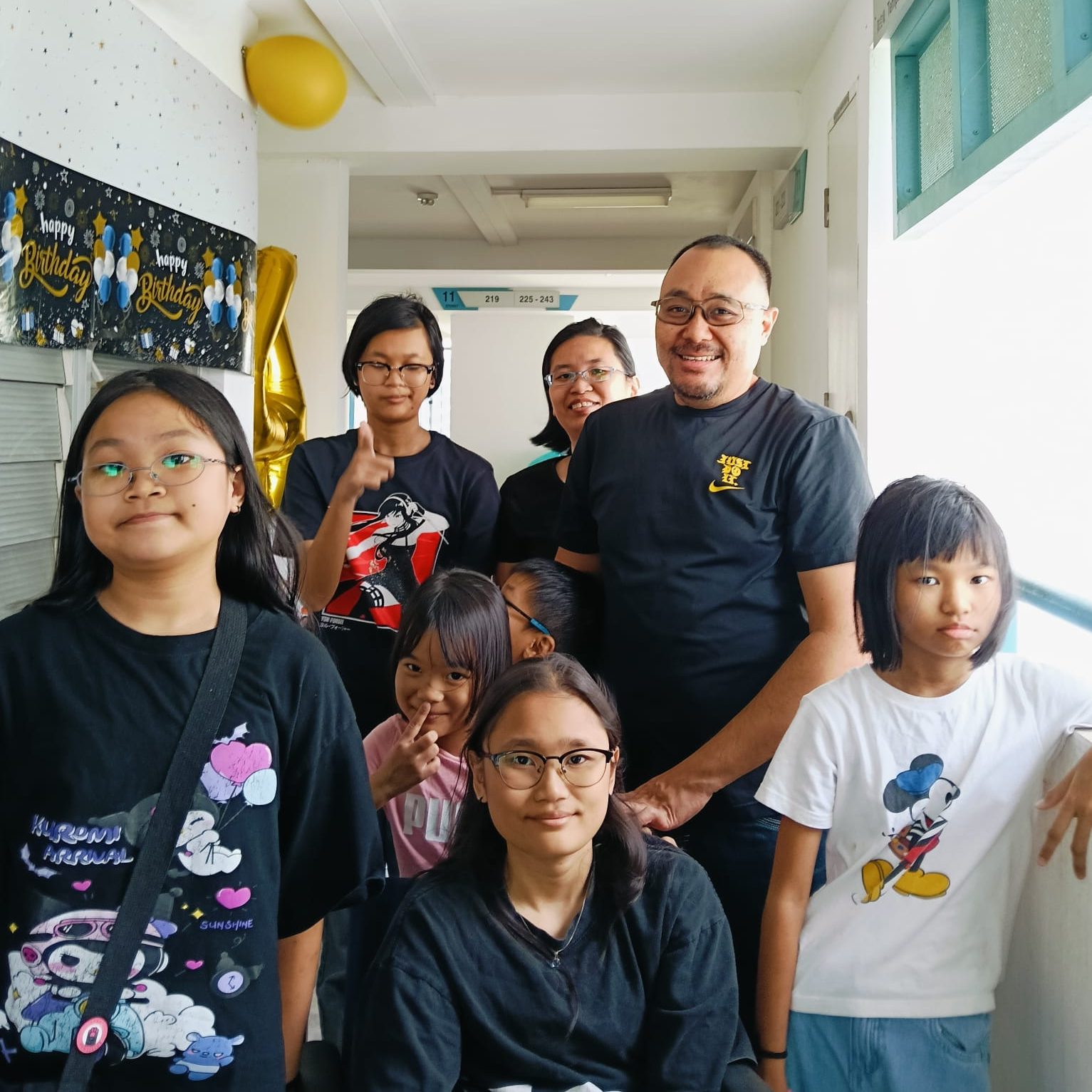 Caring for a family of 8 with just $0.80 left - RAY OF HOPE